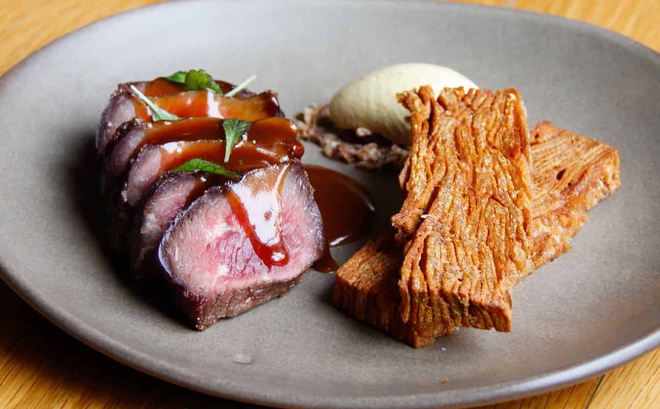 Manu Restaurant: 50% off the first table of the night with First Table