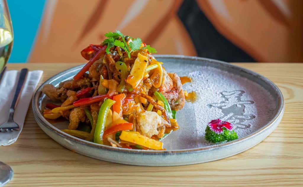 The Roaming Giant: 50% off the first table of the night with First Table